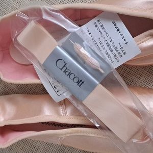 chacott | Shoes | Chacott Veronese Pink Silk Pointe Ballet Shoes Nwot ...